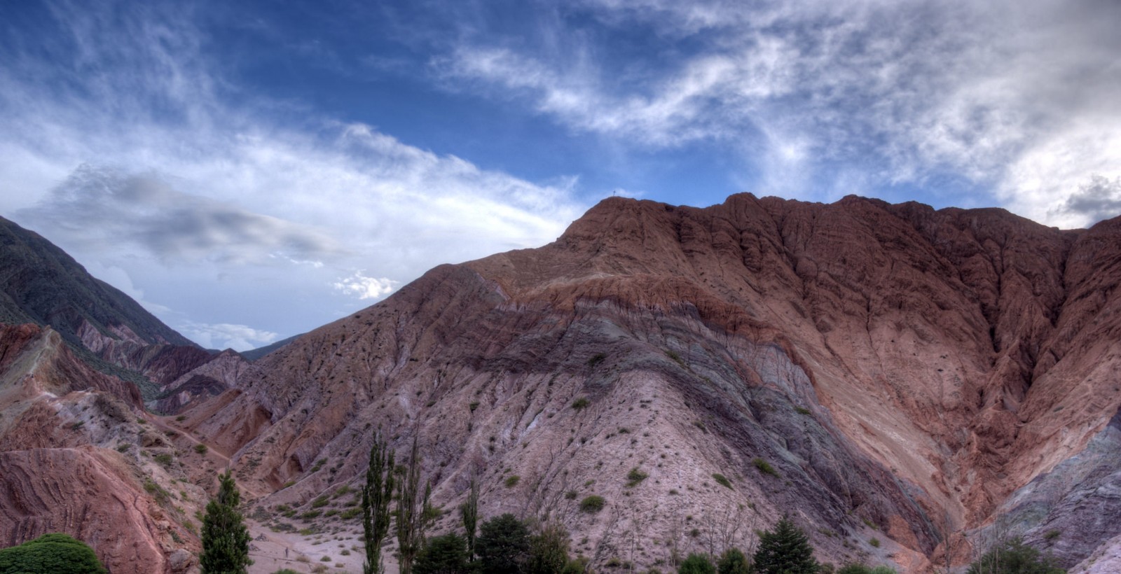 El magnífico cerro de los 7 colores